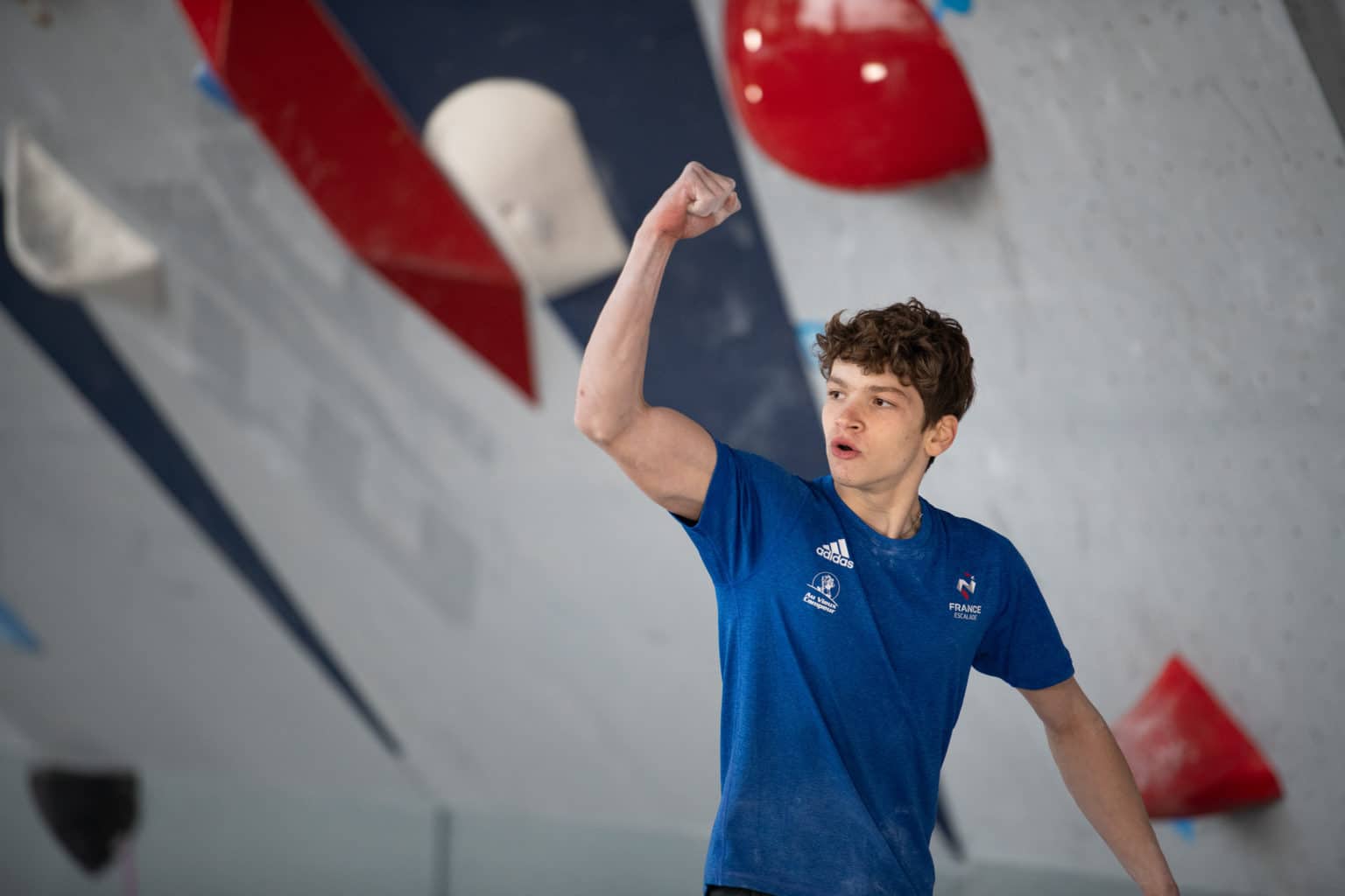 Qui est Mejdi Schalck, qui vient de remporter sa première victoire en ...