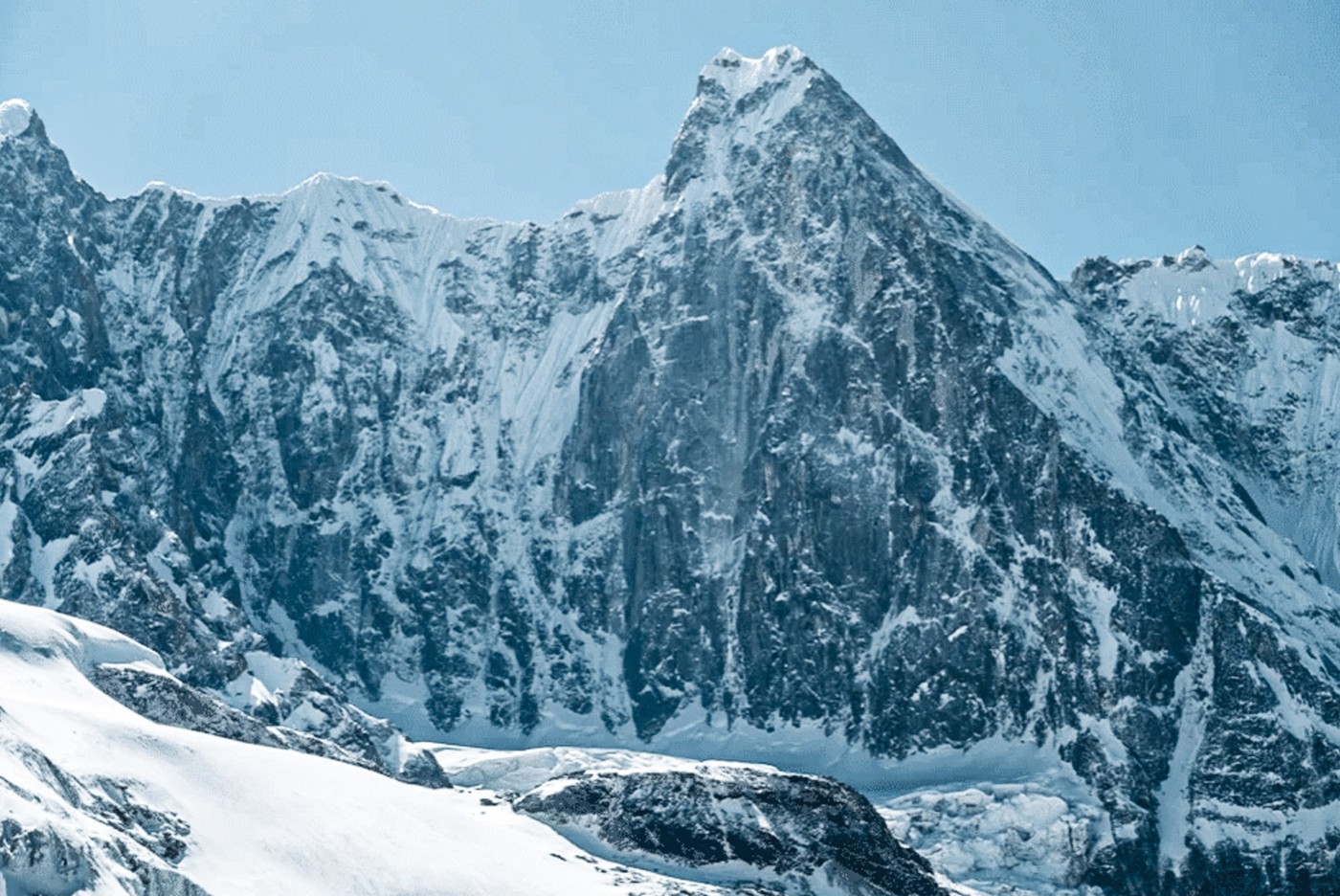 Phantom line au Jugal Spire : authentique exploration au Népal, par Tim ...