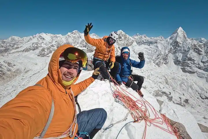 Benjamin Védrines bat le record d’ascension au K2 en atteignant le ...